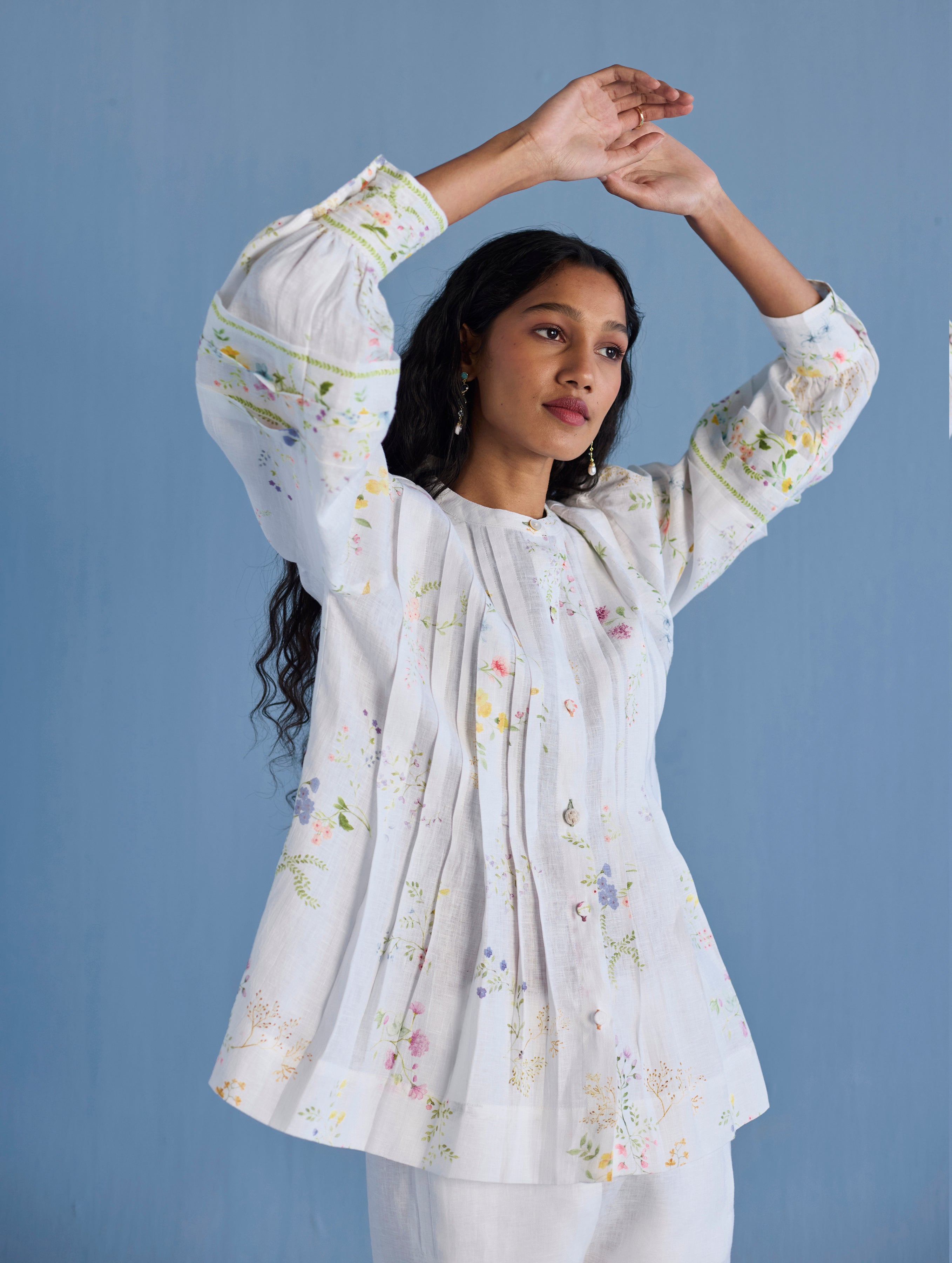 Akavi Pleated Floral Linen Shirt - White – Manan