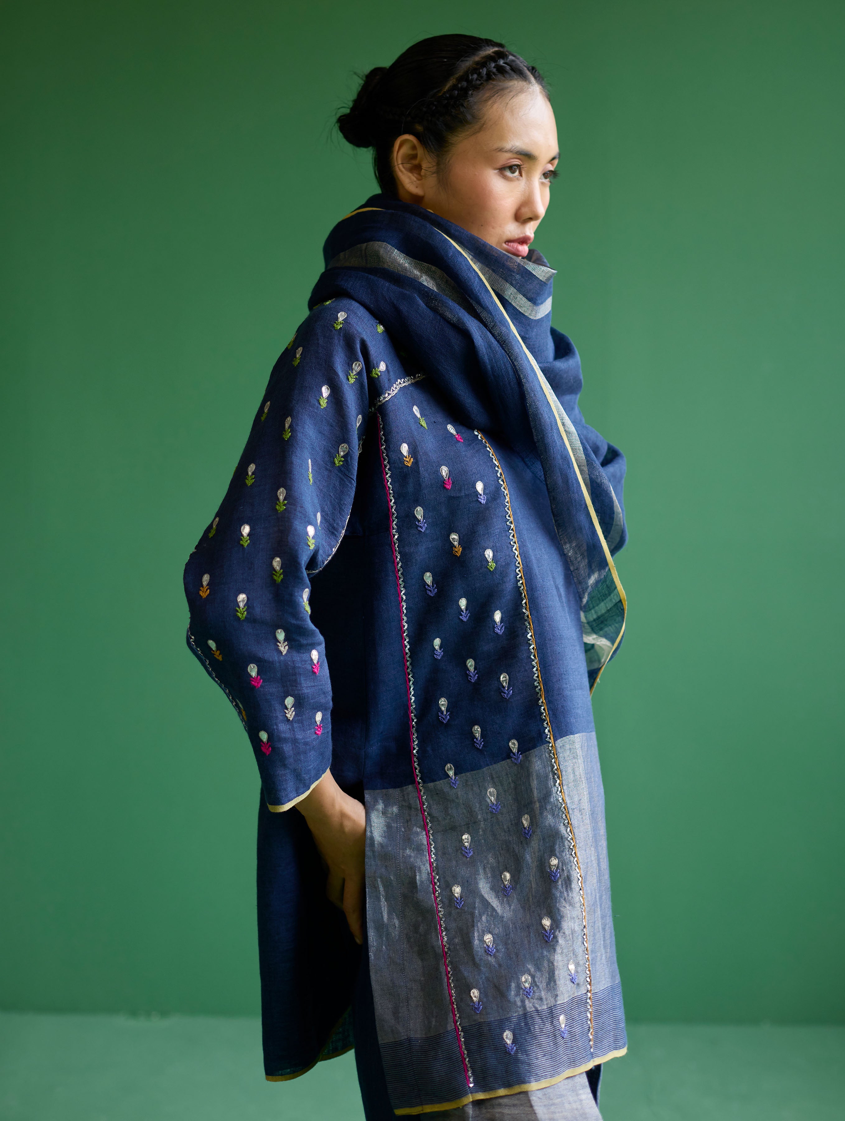 Ennya Hand-Embroidered Kurta Set - Navy – Manan