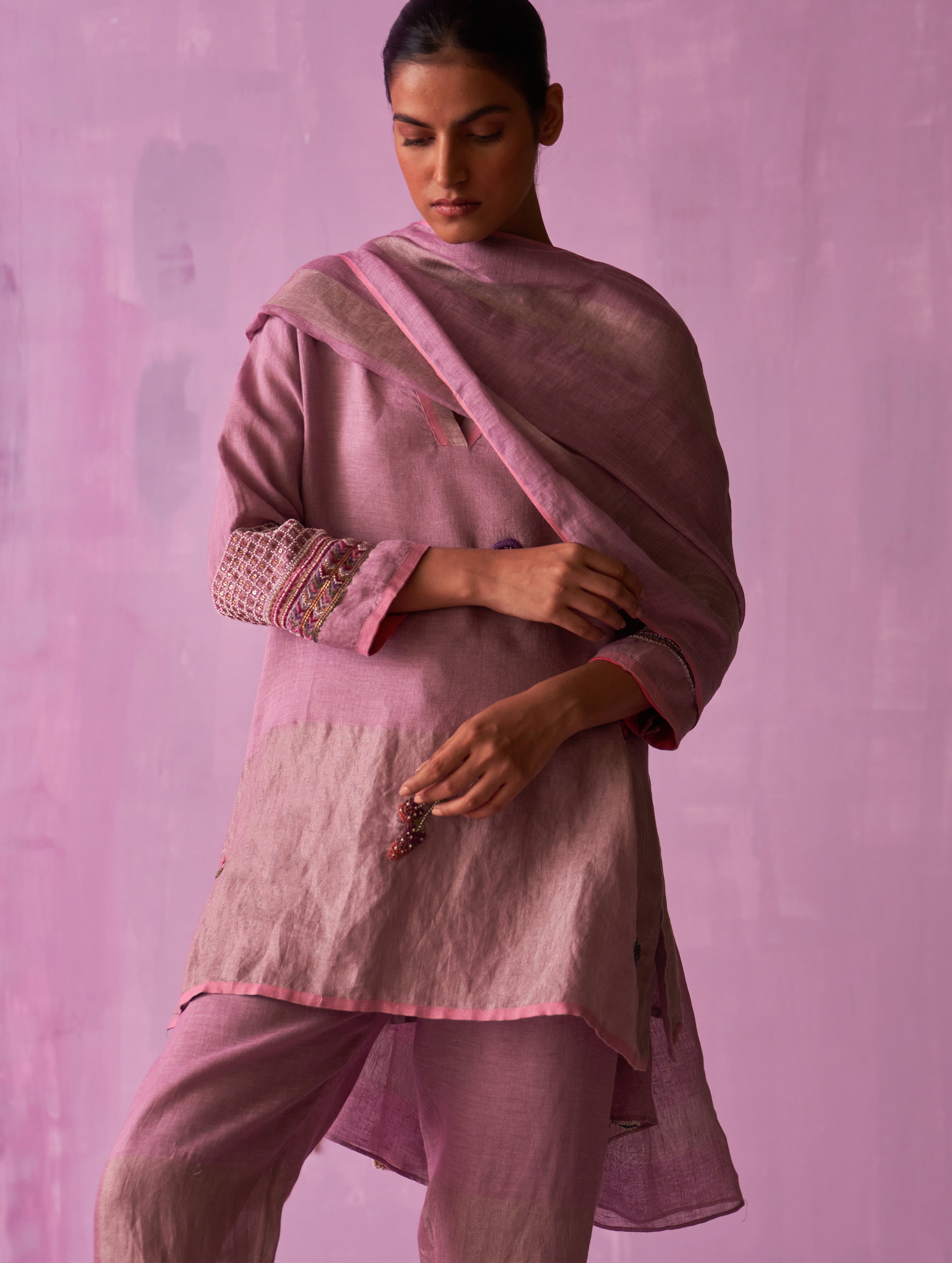 Cyra Hand-Embroidered Kurta Set - Lavender – Manan